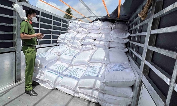 Thu giữ gần 200 tấn đường cát nhập lậu